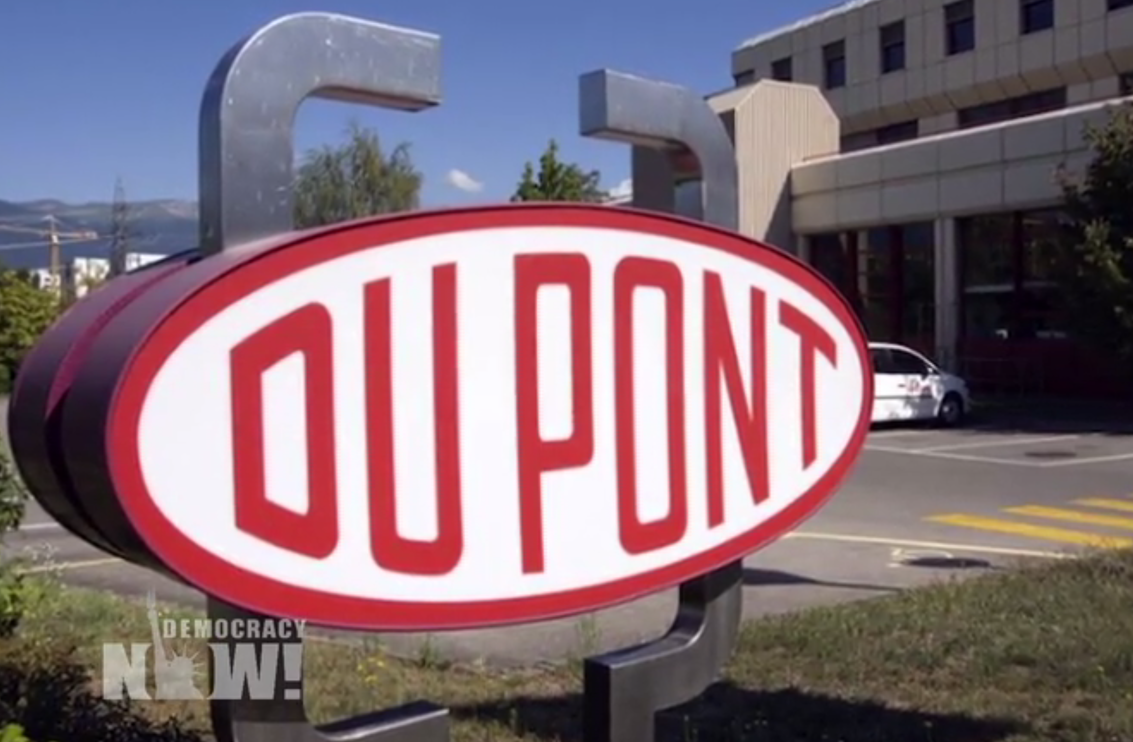 DuPont vs. the World: Chemical Giant Covered Up Health Risks of Teflon ... DuPont vs. the World: Chemical Giant Covered Up Health Risks of Teflon ...
